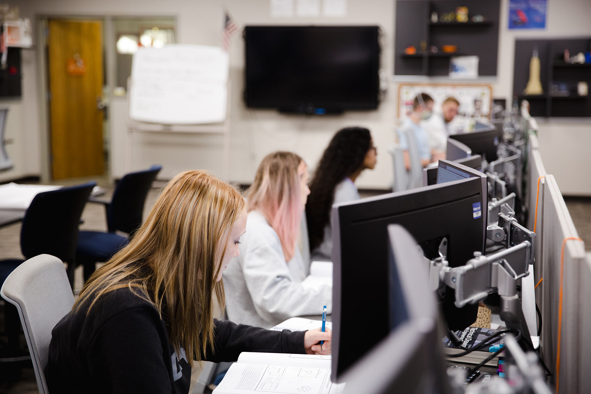 CAD: Learn CAD, Revit, Inventor & SOLIDWORKS